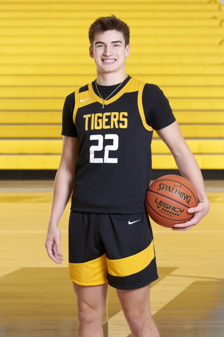 2023-2024 Class 6A Boys Basketball First Team Photo Gallery ...